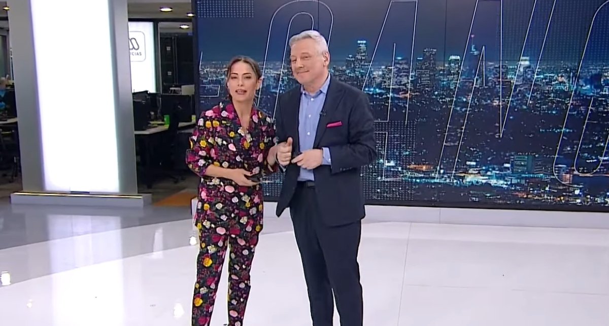 Debut de Constanza Santa María en Meganoticias Prime 2025