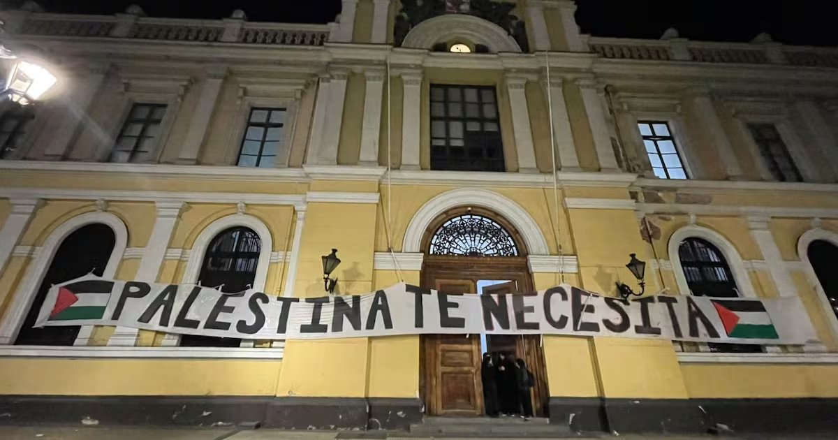 Toma de la Casa Central de la U. de Chile por Palestina 2025